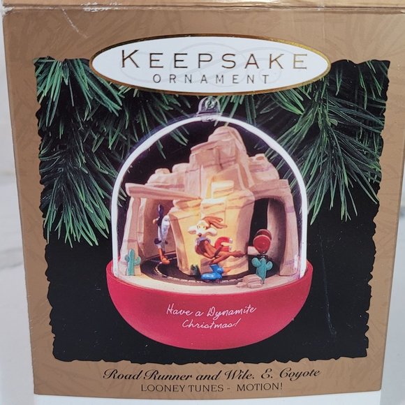 Hallmark | Holiday | Looney Tunes Road Runner Wile E Coyote Hallmark ...